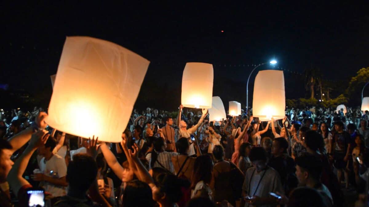 Guide To Yi Peng Lantern Festival Chiang Mai