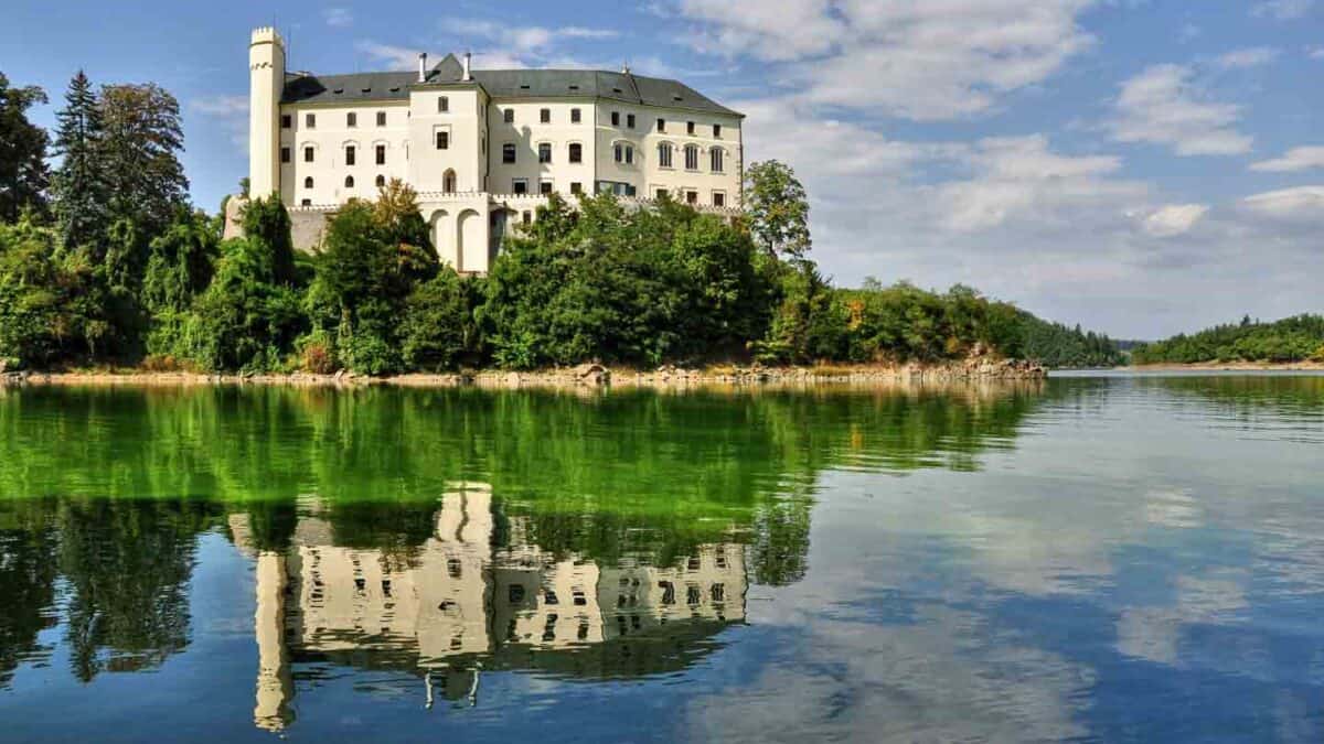 Top 10 Best Castles In Czech Republic