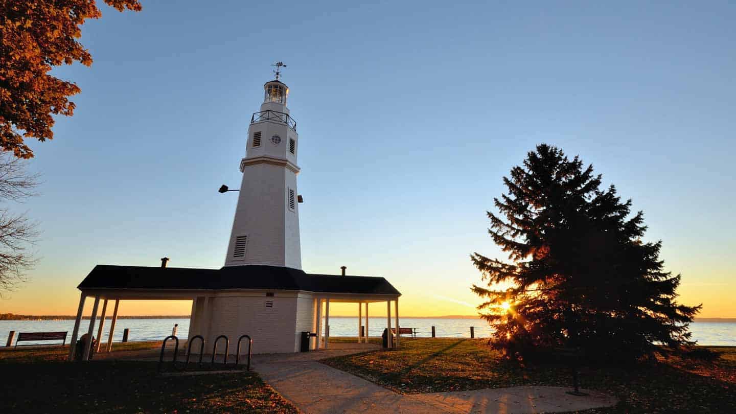 Top 11 Best Lighthouses In Wisconsin