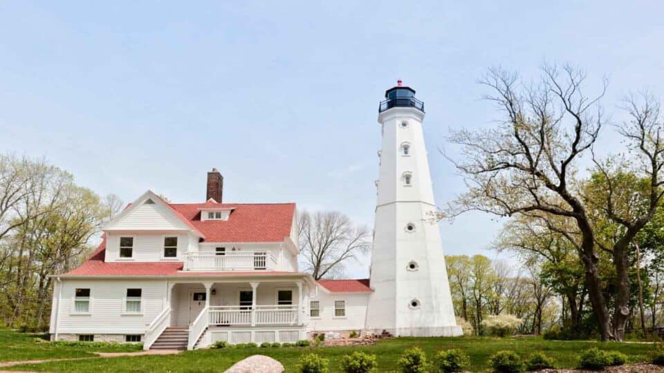 Top 11 Best Lighthouses In Wisconsin