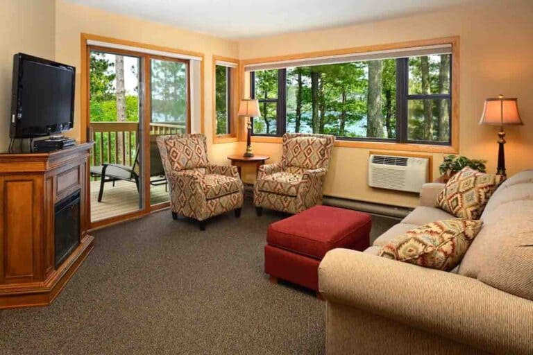 Top 10 Best Lake Resorts In Wisconsin | 2024 Travel Guide